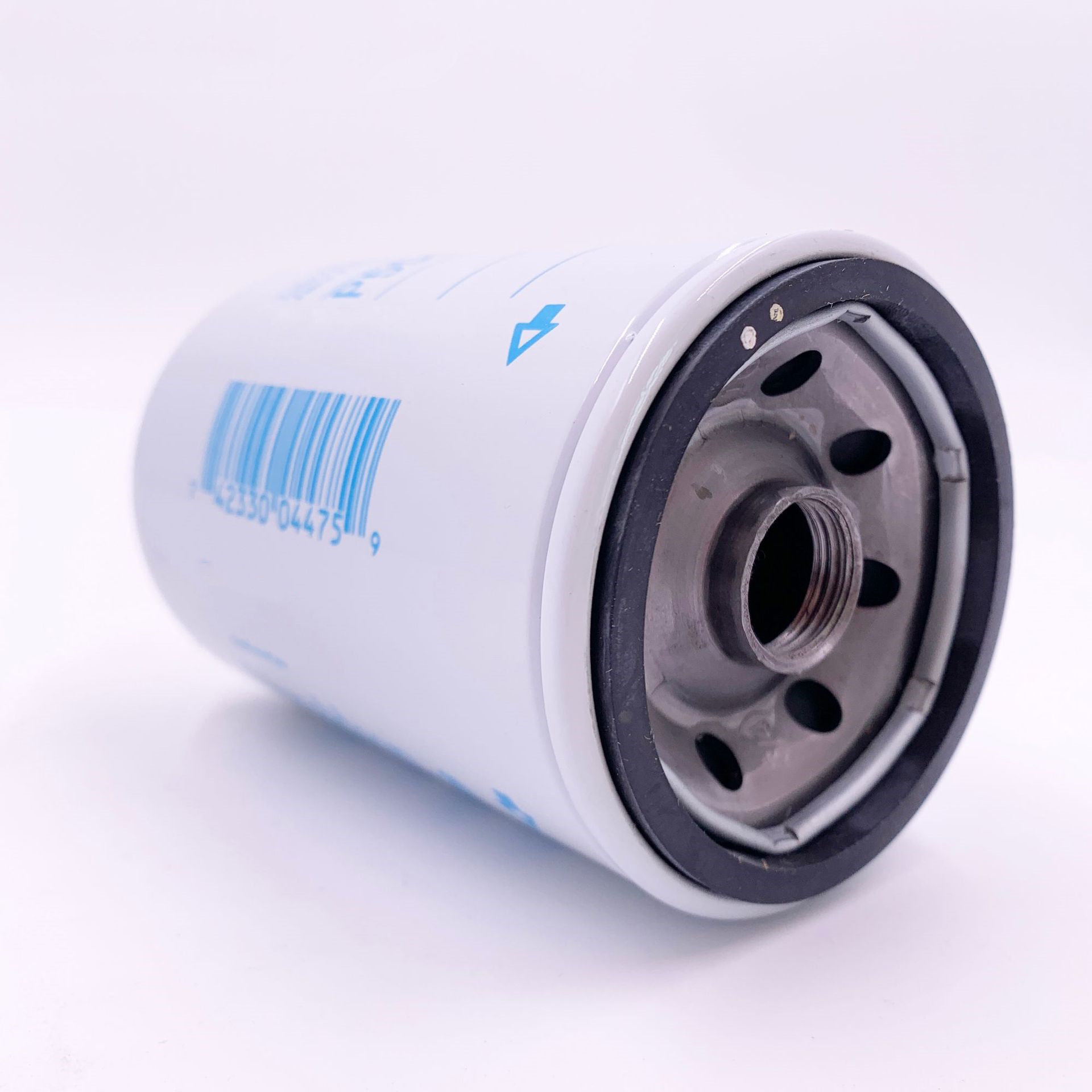 Replace DONALDSON Engine Oil Filter Element P554770 - Buy Oil Filter ...